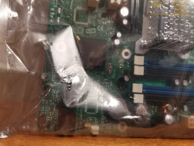 INTEL LGA775 MOTHERBOARD D945GTP/D945PLM - E210882 - Brand New & Sealed ...