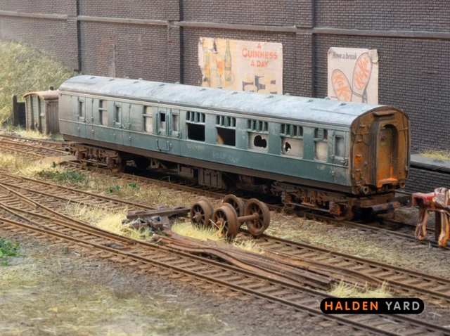OO GAUGE COACH weathered MK1 Brake End Coach. Ref A3 £26.99 - PicClick UK