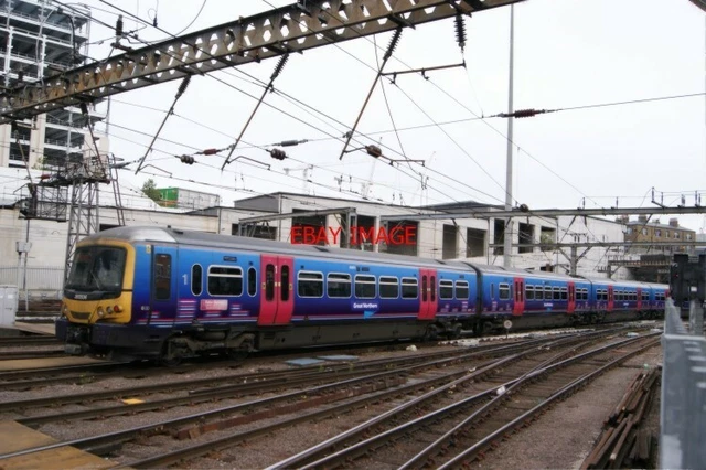PHOTO CLASS 365 Networker Express 4-Car Emu No 365 536 In Gn Branded ...