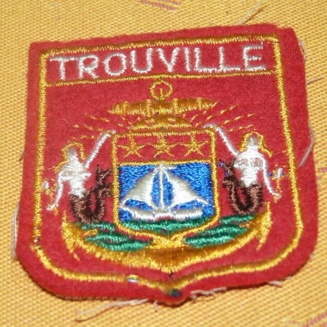 ANCIEN ÉCUSSON À coudre en feutre brodé blason de Trouville neuf Vintage patch EUR 4,00 ...