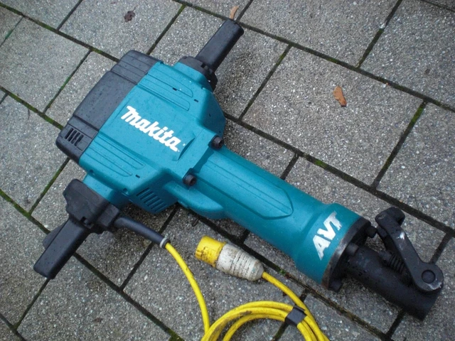 MAKITA BREAKER HM1810 AVT Heavy Demolition Hammer 110v Hilti Bosch ...