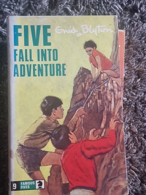 FIVE FALL INTO Adventure (Knight Books) par Enid Blyton. 9780340041413 ...