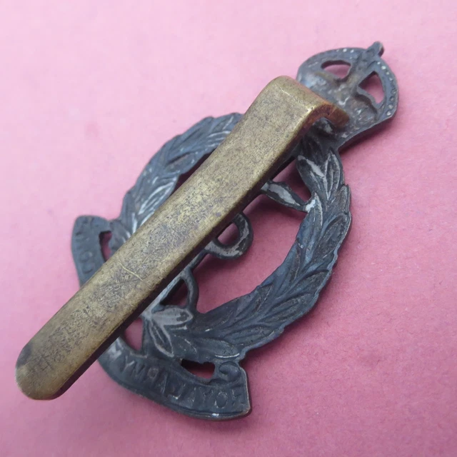 THE ROYAL ARMY Medical Corps RAMC British Army/Military Hat/Cap Badge £ ...