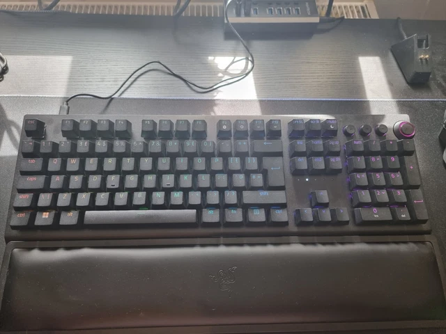 RAZER BLACKWIDOW V3 Pro Wireless Mechanical Gaming Keyboard (Green ...