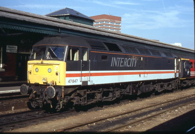 ORIGINAL RAILWAY SLIDE of Class 47 47847 at Reading(320) £3.50 ...