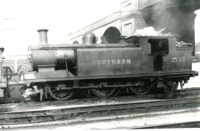 RAILWAY PHOTO SOUTHERN Railway E4 Class 0-6-2T No 565 LITTLETON £1.50 ...