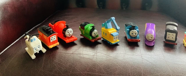 THOMAS & FRIENDS All Engnes Go My Busy Books + 10 Figurines + A PlayMat ...