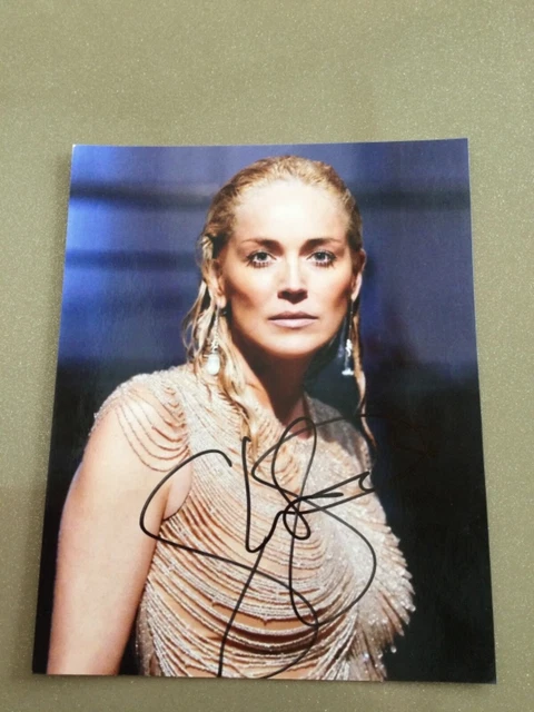 SHARON STONE - signature autographe sur photo 20x25 cms EUR 50,00 ...
