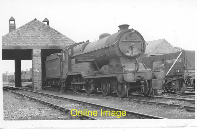 RAILWAY PHOTO 6X4 ex GCR 4-4-0 62674 at Anstruther Engine Shed 1/7/1951 ...