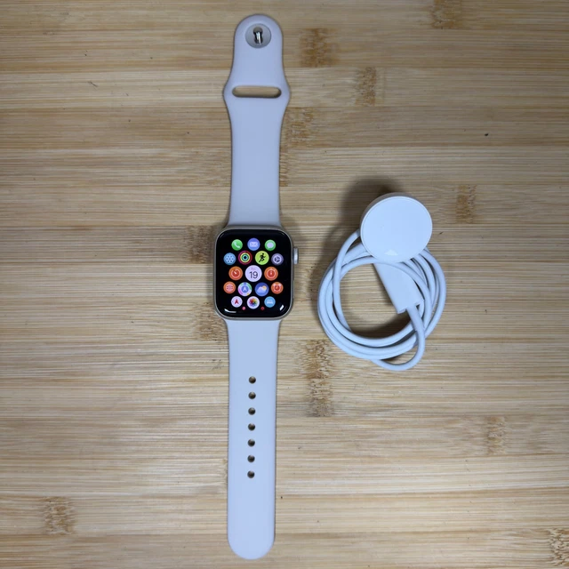 APPLE WATCH SE 2nd Generation - GPS - 40mm - Starlight - 100% BH £124. ...