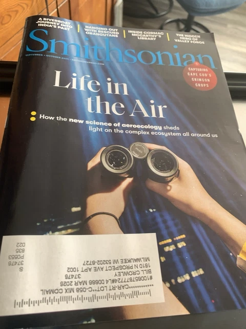 SMITHSONIAN MAGAZINE - September / October 2025 - Life In The Air $8.38 ...