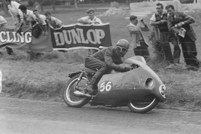 VELOCETTE KTT 350CC racer Bob Matthews 1955 Ulster Grand Prix ...