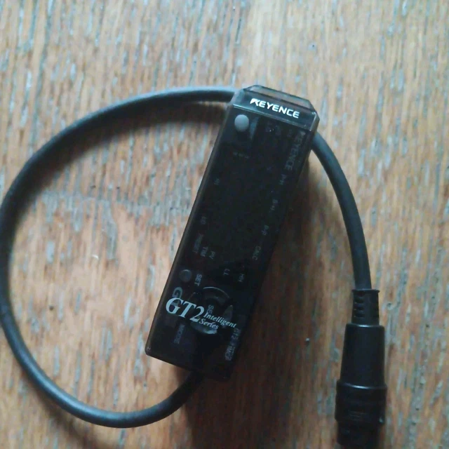 KEYENCE GT2-71MCP PNP Messverstärker DIN-Schienenmontage + GT2 ...