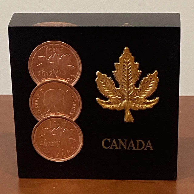 CANADA 2.25& LUCITE Paperweight With Three 1 Cent Coins And Maple Leaf ...