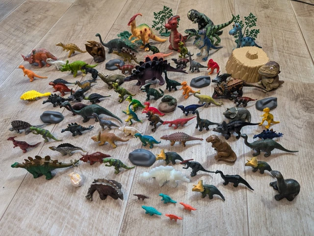 VINTAGE DINOSAURS FIGURES T-Rex, Tyrannosaurus Stegosaurus Plastic Toy ...