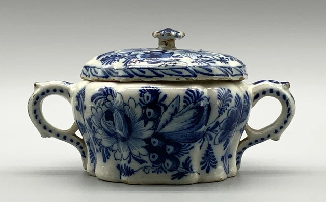 RARE 17TH-CENTURY ENGLISH Delft Faience Blue & White Posset Pot Inc Lid ...
