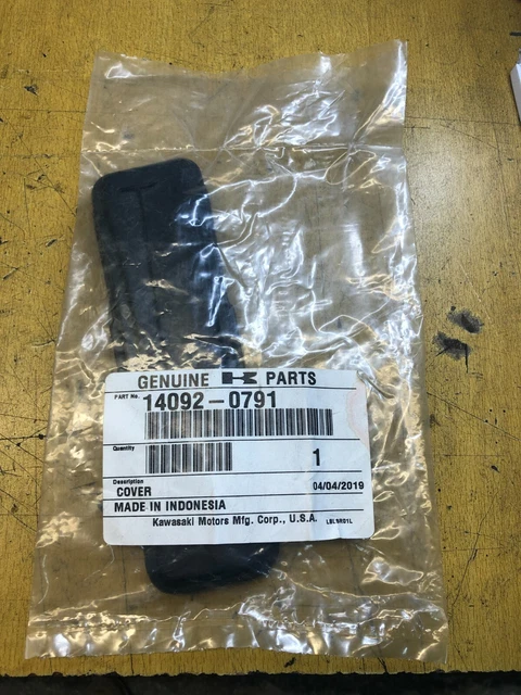1 COUVERCLE CONSOLE centrale kawasaki 14092-0791 kaf 820 mule krt 800 ...