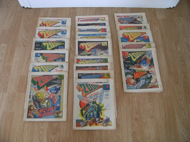 BUNDLE OF 20 Vintage 2000AD Judge Dredd Programs/Comics Prog 22 - 44 £ ...