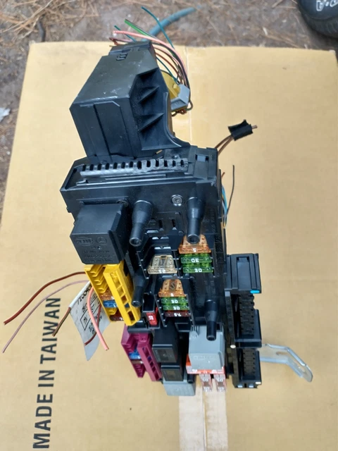 MERCEDES C300 W204 Rear SAM Fuse Box Relay 5DK009225-34/2045453901 FITS ...