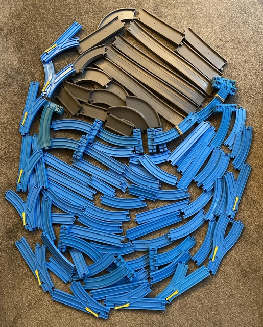 TOMY TRACKMASTER THOMAS The Tank Engine Huge Blue Track Job Lot 90 ...