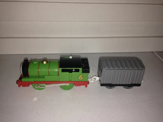 THOMAS & FRIENDS Trackmaster Percy Motorized Engine W/Grey Cargo Car ...
