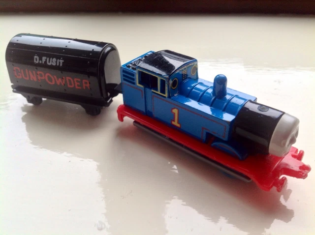 THOMAS TANK - ERTL Diecast Thomas The Tank Engine & D. Fusit Gunpowder ...