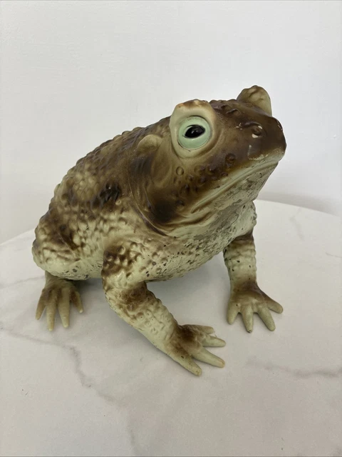VINTAGE HUGE RUBBER Frog 🐸 Yard Decor Prop Realistic Frog Toad $39.23 ...
