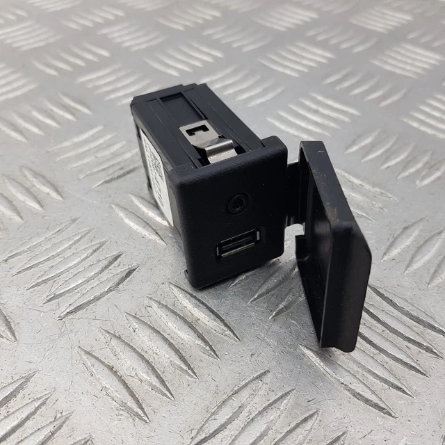 VAUXHALL MOKKA AUX In Usb Port Socket Mk1 2015 20874710 £14.99 ...