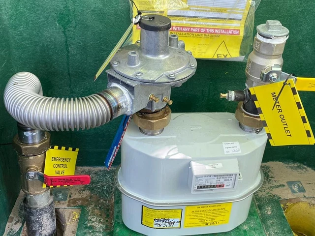 U25 GAS METER Fixing Kit Including Regulator 2” Anaconda HONEYWELL ...