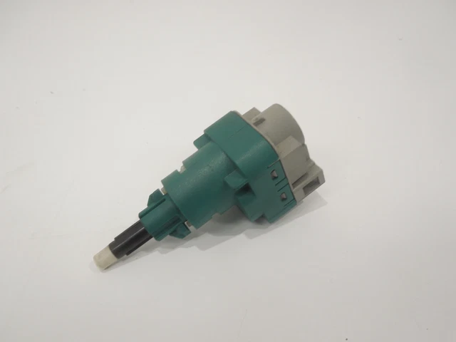 VW GOLF CABRIOLET 1H Mk3 Brake Light Switch 7L6945511 £12.99 - PicClick UK