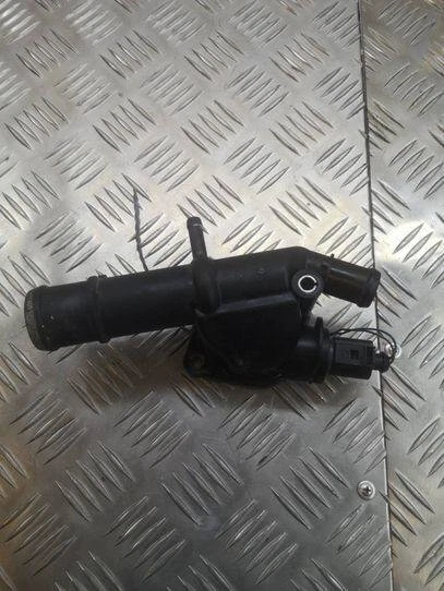 VW PASSAT VARIANT B6 3C5 thermostat housing 03L121132 2.00 diesel 103kw ...