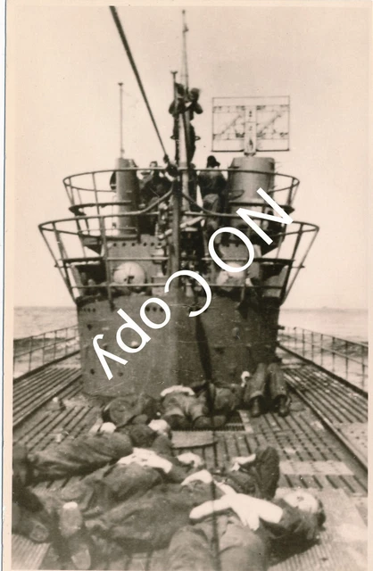 FOTO KRIEGSMARINE U Boot Matrosen an Deck Archiv Repro X144 EUR 34,90 ...