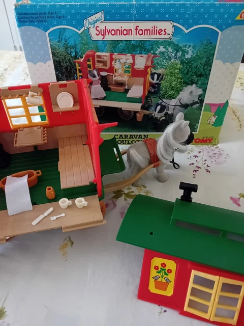 SYLVANIAN FAMILIES VINTAGE Caravan Roulette By Tomy With Horse & 2 ...