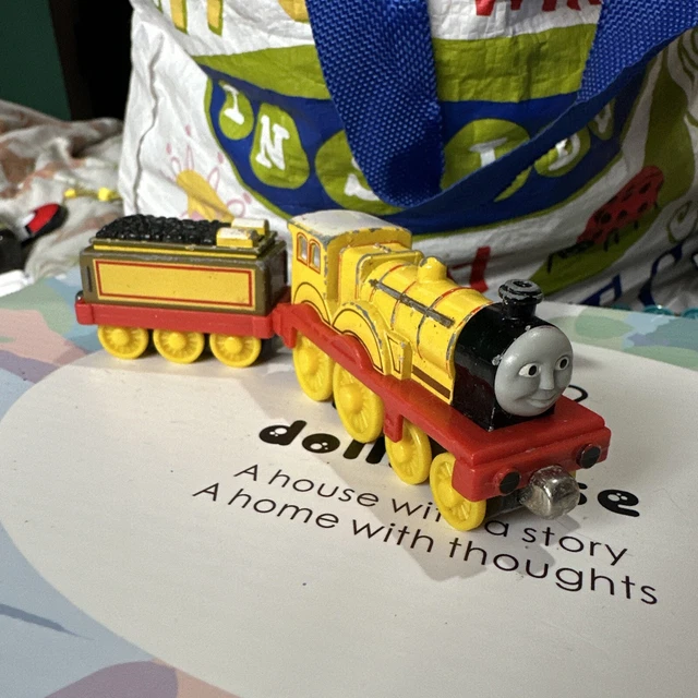 THOMAS THE TANK Engine and Friends Take Along 2006 Die Cast Molly With ...