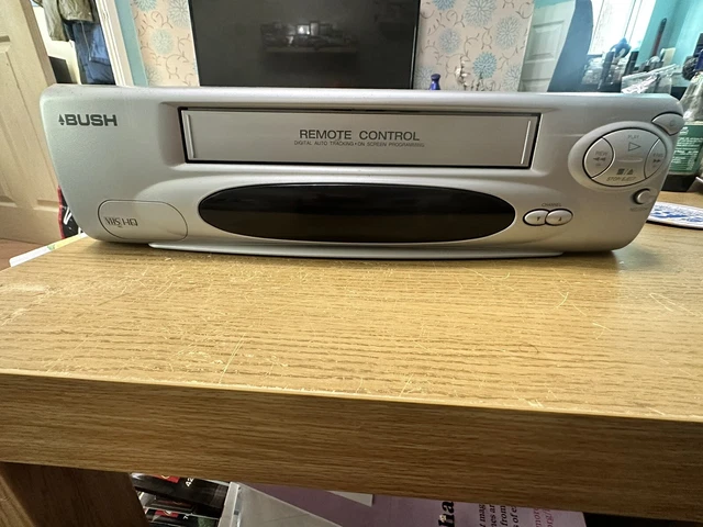 VCR VHS PLAYER Bush VCR905SIL/A Video Cassette Player/Bundle With ...