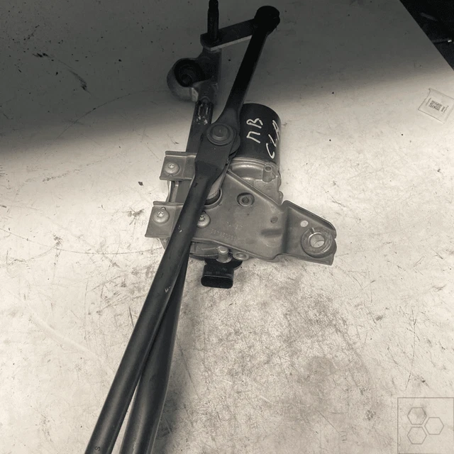 A1768200040 MOTEUR ESSUIE-GLACE av pour MERCEDES-BENZ CLA (C117) 250 ...