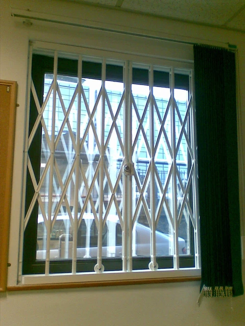 WINDOW SECURITY GRILLE Steel Concertina Folding Shutter Powdercoated ...