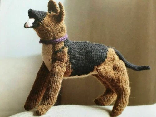 PHOTOCOPY KNITTING PATTERN - German Shepherd Alsatian Dog - 20cm x 17cm ...