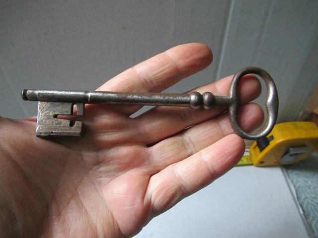 ANCIEN CLE CLEF Antique Old Key Alter Schlüssel Vecchia Chiave Llave ...