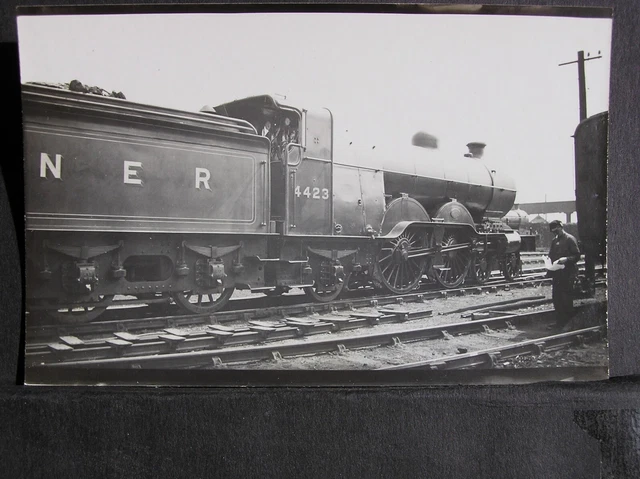 RAILWAY PHOTOGRAPH - Lner 4-4-2 Class C1 (Gnr) Steam Locomotive # 4423 ...