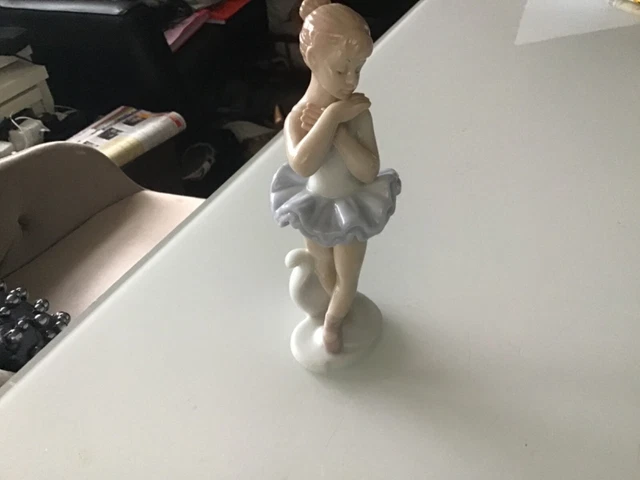 THE JULIANA COLLECTION Figure Of A Ballerina Great Condition £8.00 ...