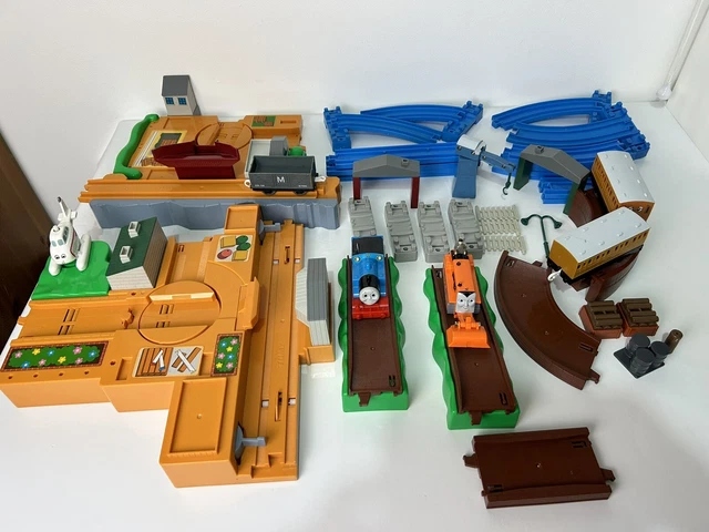 THOMAS & TERENCE Deluxe Action Set Trackmaster Tomy & Friends Please ...