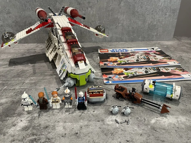 LEGO SET 7677 Republic Attack Gunship - Star Wars The Clone Wars £250. ...
