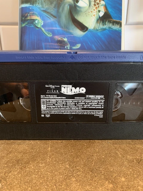 FINDING NEMO (VHS Clamshell Case) Walt Disney Pixar Film d'Animazione ...
