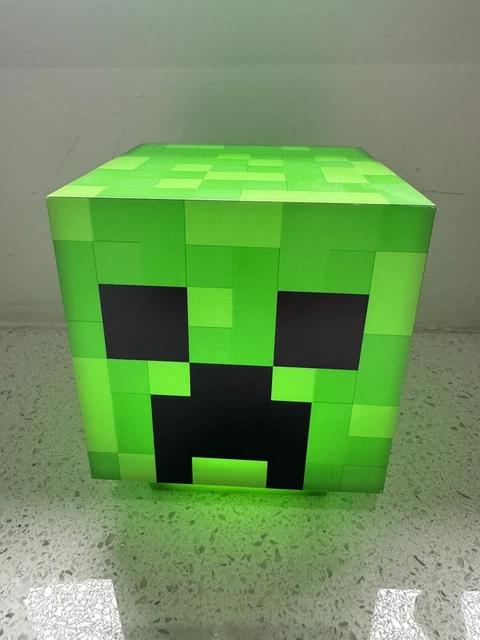 MINECRAFT 3D CREEPER Light Collectable Pixelated Cube Makes Creeper ...