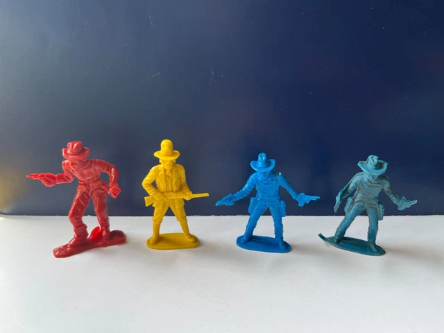 WILD WEST 4 Cowboys Soldiers Figures Color Variants Gunmen circa 70s £1 ...