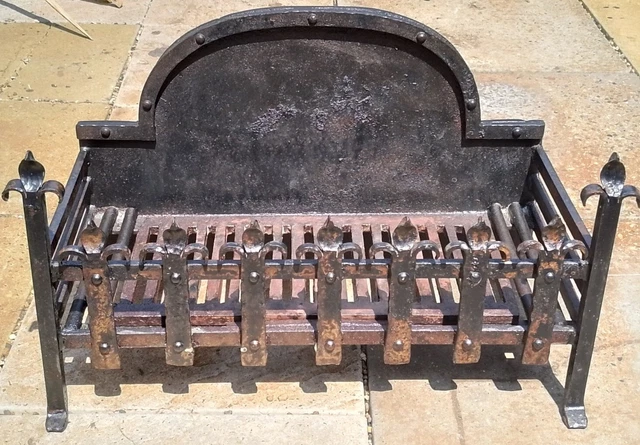 VINTAGE OLDE ANTIQUE Fire Basket Grate Box Fireplace Cast Iron Country ...