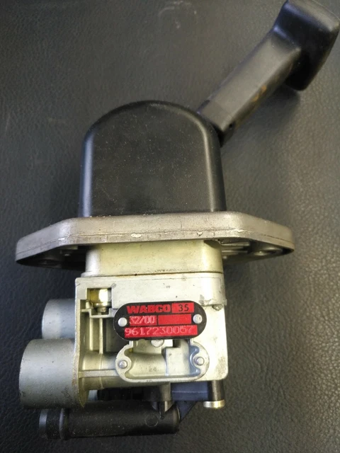 WABCO BREMSVENTIL 9617230057 - Handbremsventil Feststellbremse LKW ...