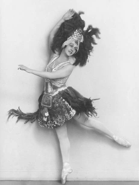 FAMOUS RUSSIAN BALLET Dancer Tamara Karsavina c1910 No 7 Old Photo $8. ...