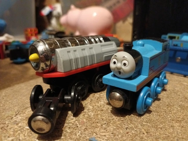 THOMAS THE TANK Engine Battery Powered Jet Engine With Thomas £25.00 ...